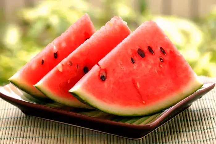 Come coltivare l’anguria in un vaso sul balcone | MEDICINA ONLINE